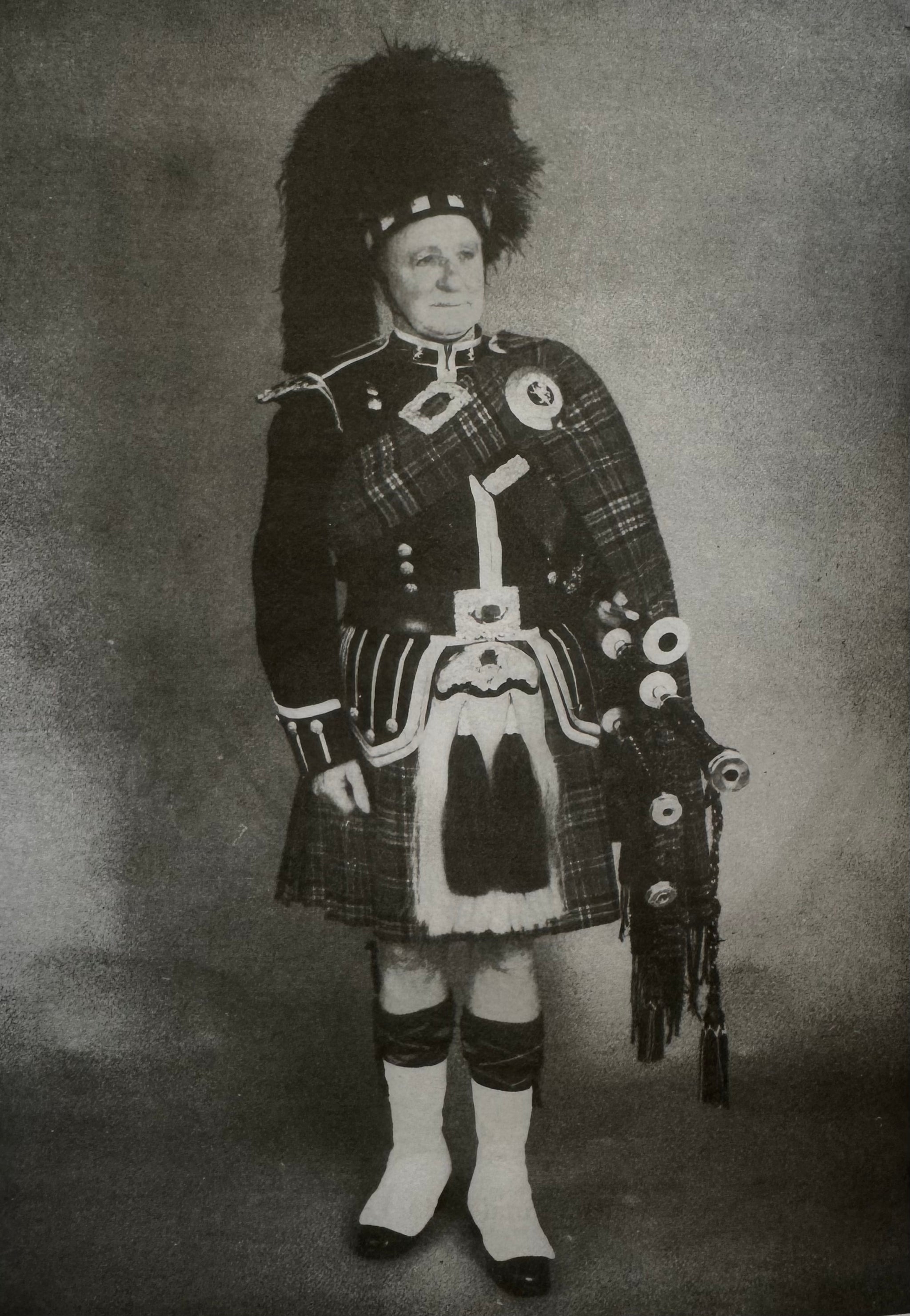 Irish Piping: Irish Warpipes, Pipe Bands and Irish Music